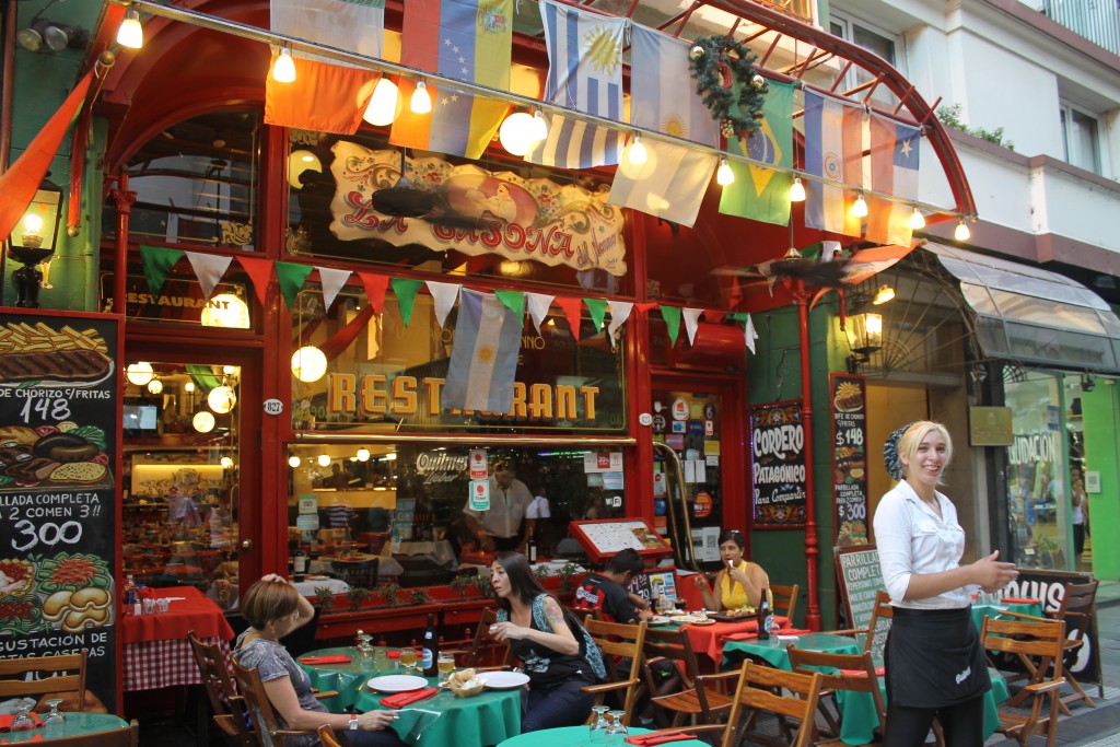 Casona del Nonno: parrilla y teatro - La Mejor Parrilla